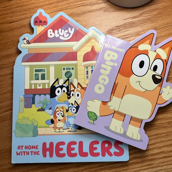 BLUEY | Other | Bluey Booksat Home With The Heelersall About Bingohard ...